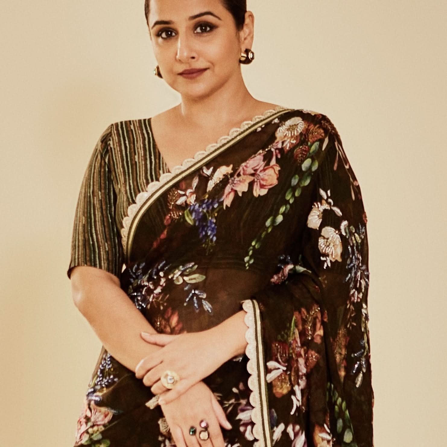 Buy Vidya Balan Banger Multi-Crystal Open Ring Online
